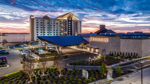 Lake Charles Hotel Rooms - Horseshoe Lake Charles Hotel