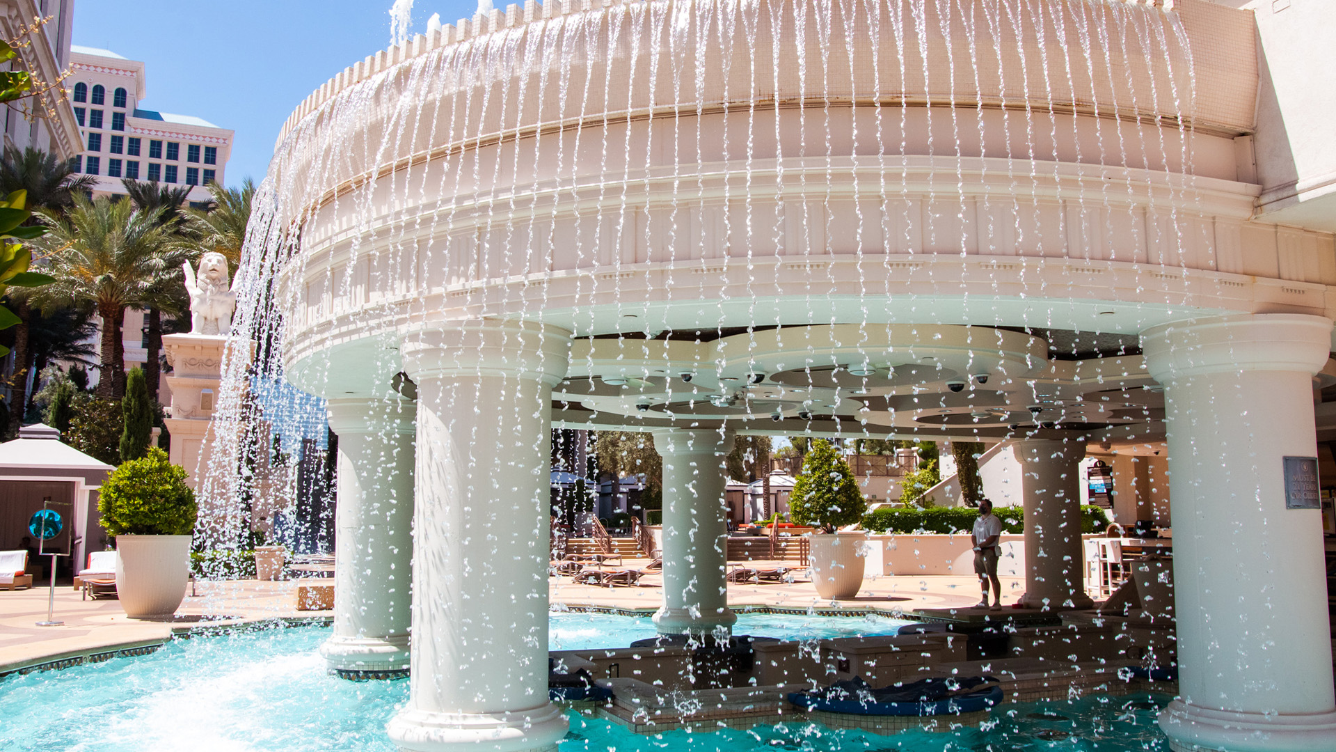 Caesars Palace Pool Bar New Luxury Hotels In Dubai — It Don't Mean A